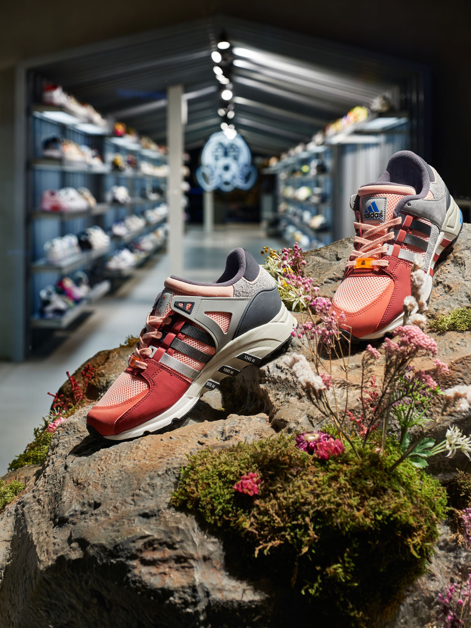 Foot Patrol Display - Window Displays - 3D Studios